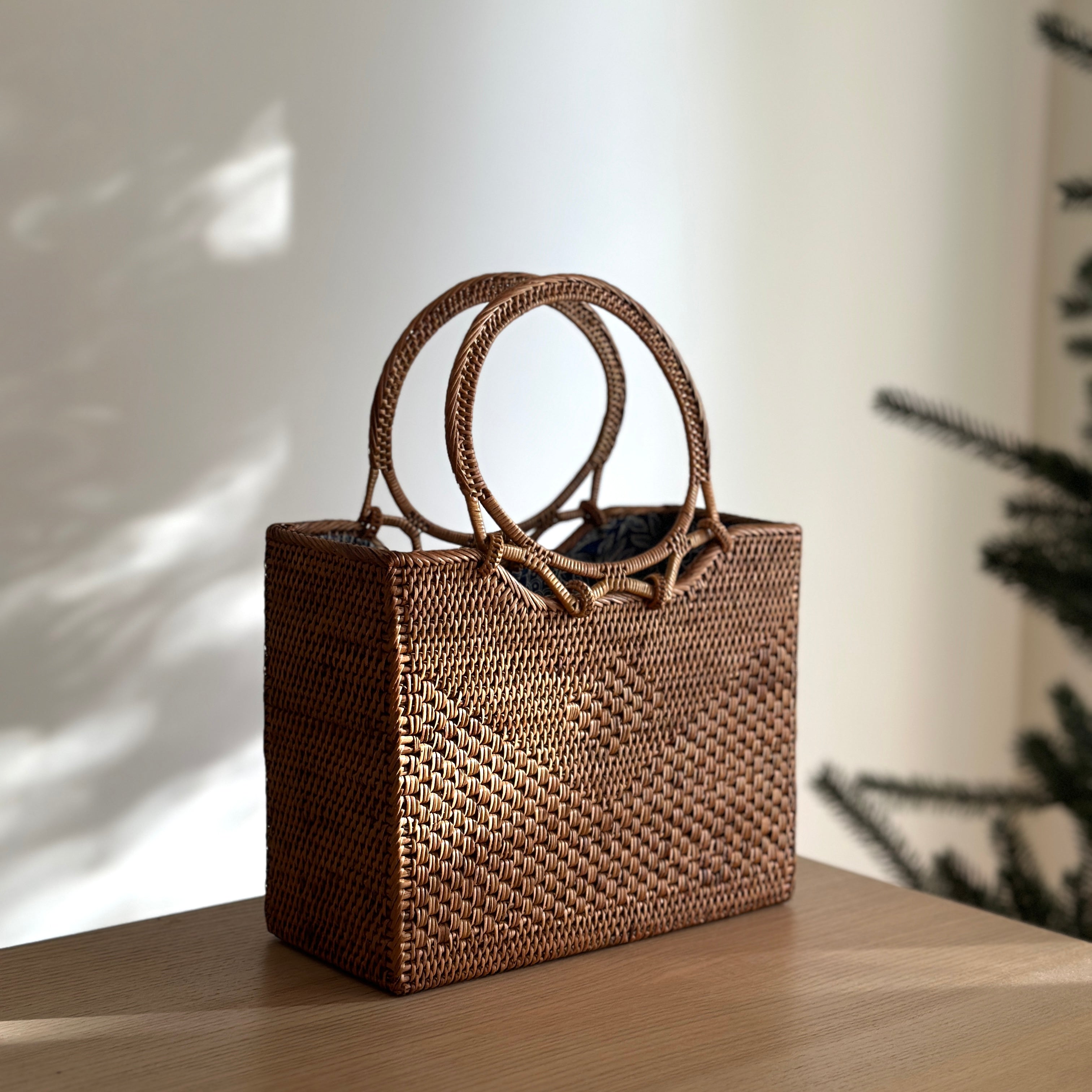 Elevate Your Look with the Bali Hailey Rattan Handbag｜Ganapati Crafts Co.