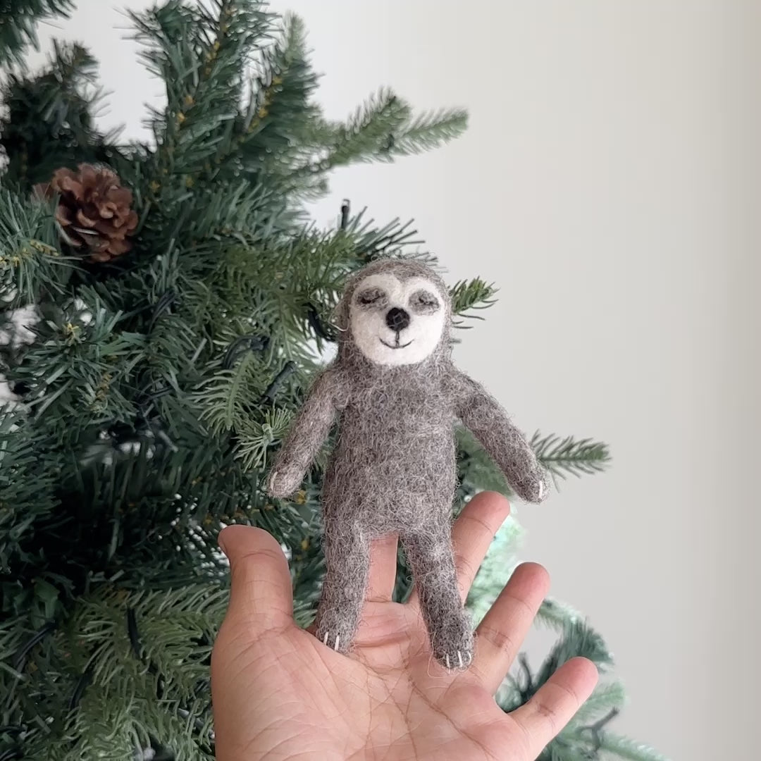 Best Finger Puppet: Sleepy Sloth | Ganapati Crafts Co.