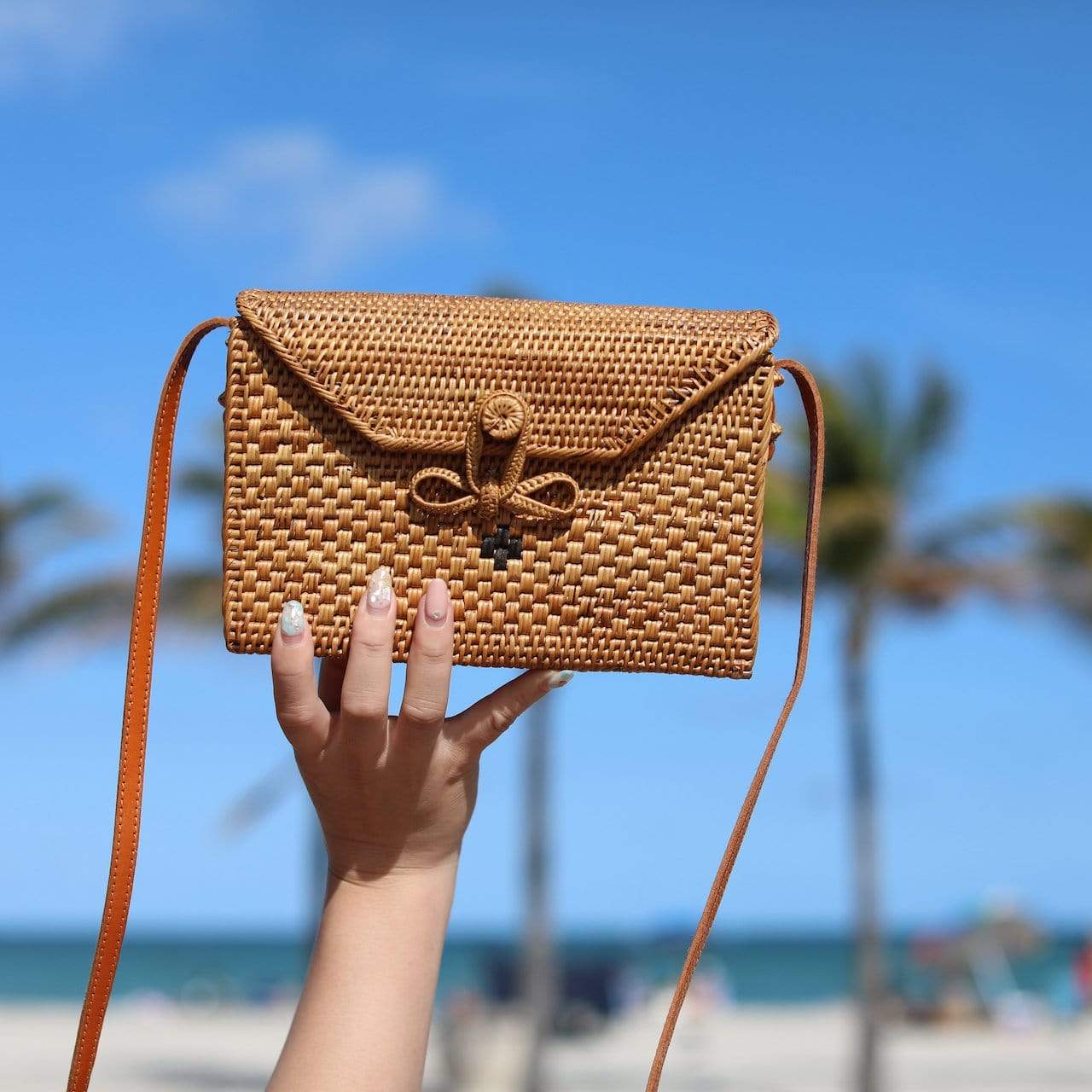 Handmade Bali Rattan Crossbody Bag - White Floral & Adjustable Strap ...